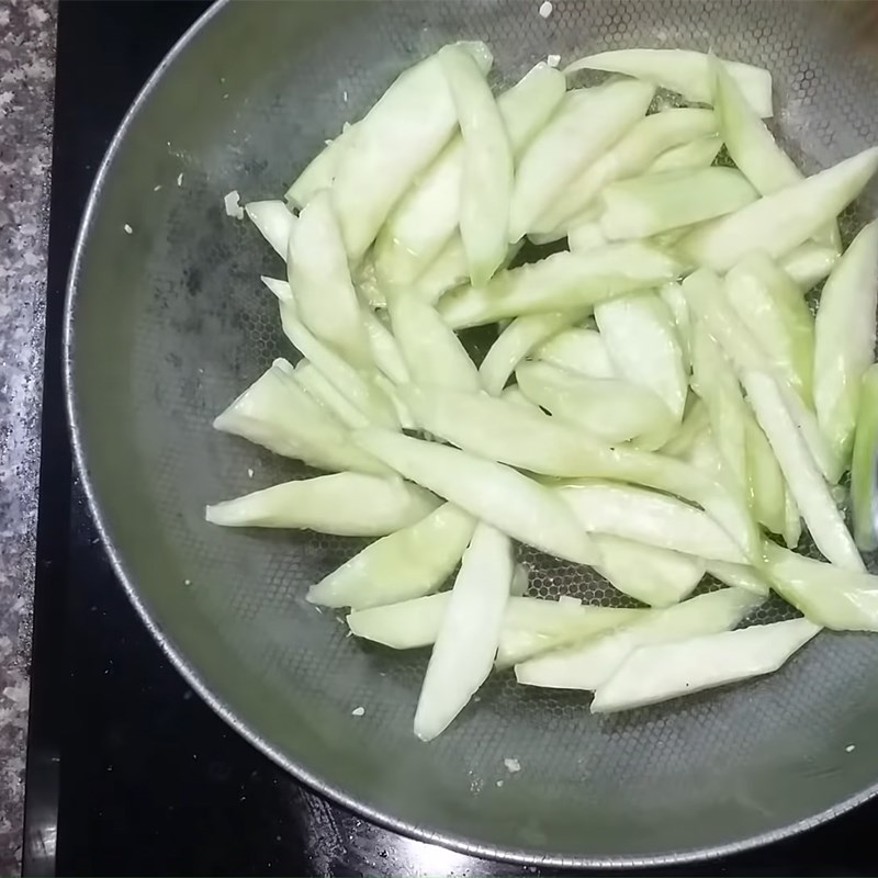 2 cách làm mướp xào giá đỗ thơm ngon, đơn giản cho bữa cơm