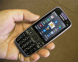 Nokia E55 và 'anh em' E-series