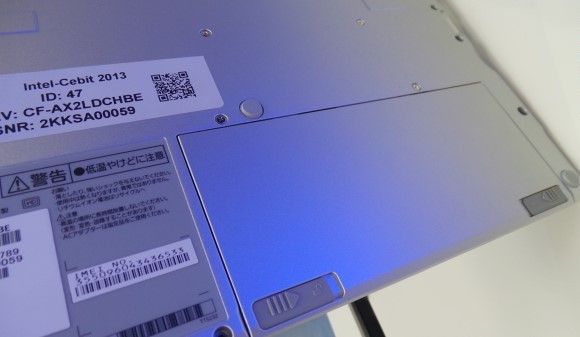 Panasonic Toughbook CF-AX2 - Vay mượn ý tưởng nhưng tốt hơn