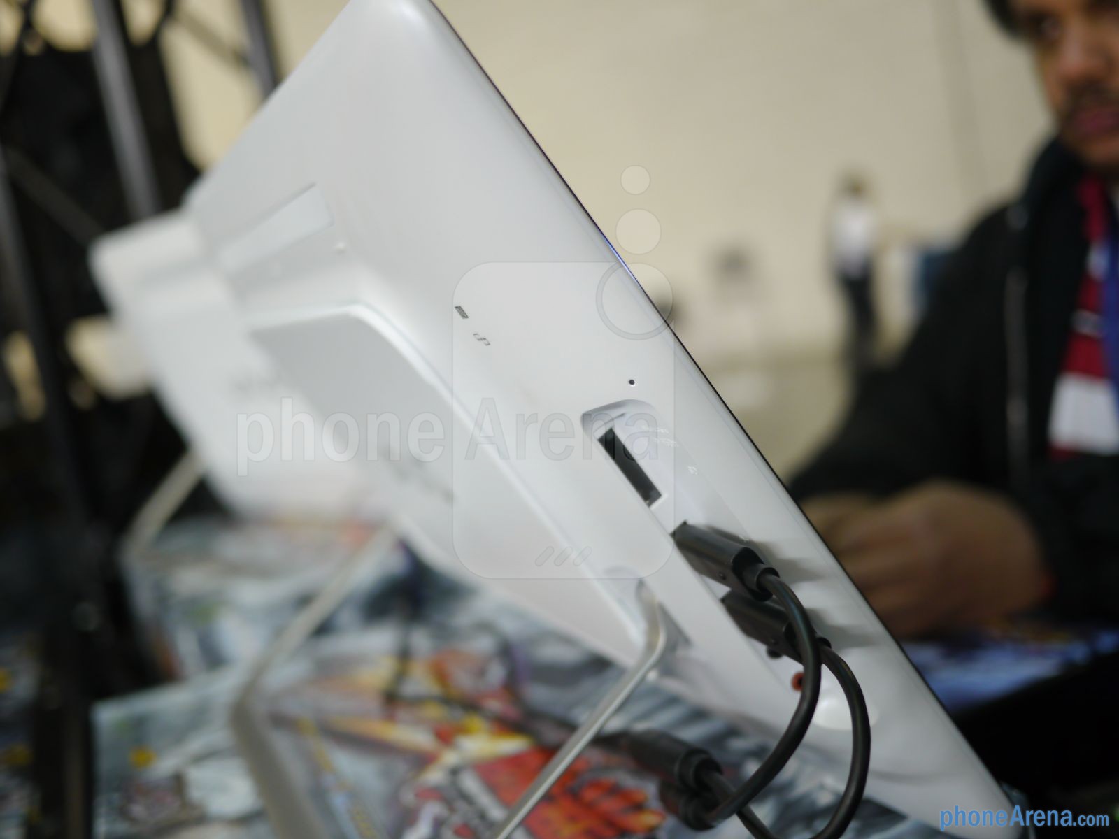 Sony VAIO Tap 20 Mobile Desktop – Tablet cỡ “bự” 20 inch tiện dụng