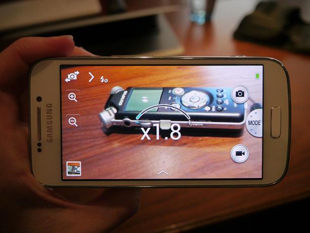 Galaxy S4 Zoom, cặp đôi hoàn hảo trong một thiết bị
