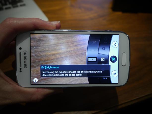 Galaxy S4 Zoom, cặp đôi hoàn hảo trong một thiết bị