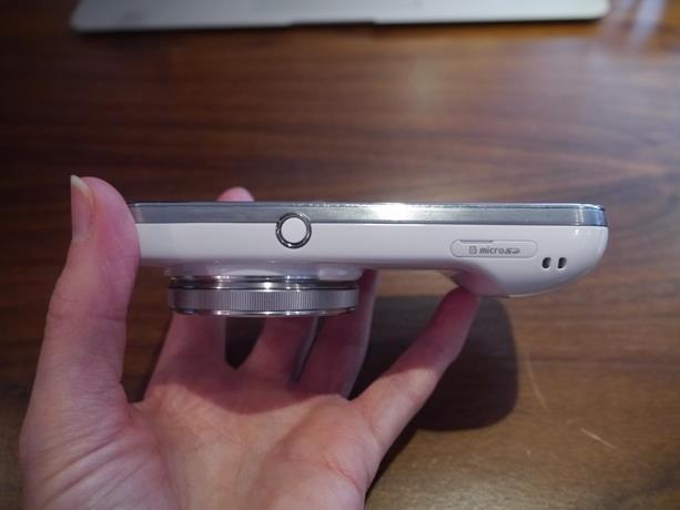 Galaxy S4 Zoom, cặp đôi hoàn hảo trong một thiết bị