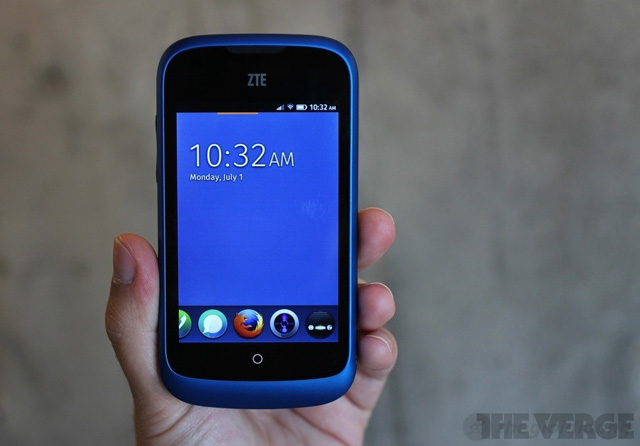 Cận cảnh điện thoại ZTE Open chạy Firefox OS