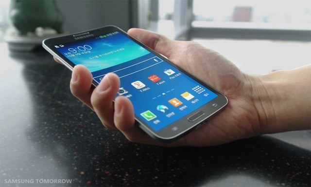 Samsung Galaxy Round "vừa cong vừa đắt" vừa ra mắt