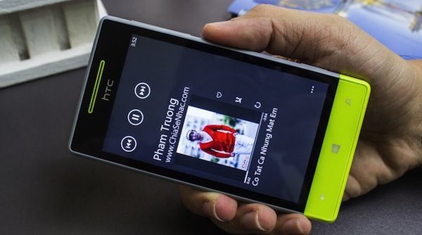 Loạt smartphone phổ thông đang gây sốt thị trường