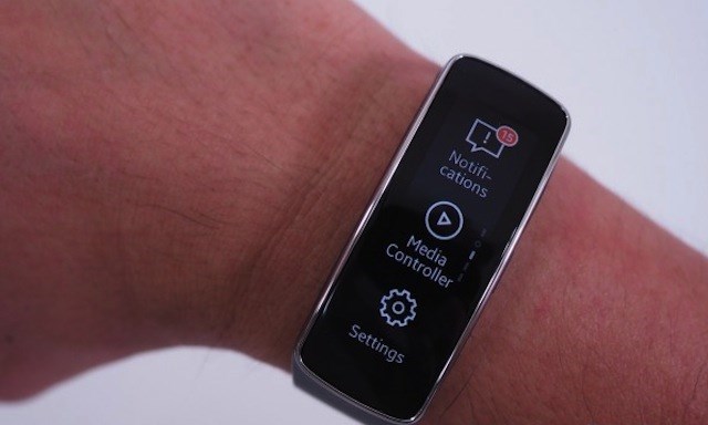 5 thương và 1 ghét dành cho chiếc Gear Fit