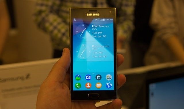 Trên tay và đánh giá nhanh Samsung Z chạy Tizen OS