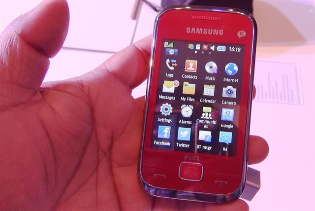 Samsung Rex 60 C3312R giá còn chưa đến 800 ngàn đồng