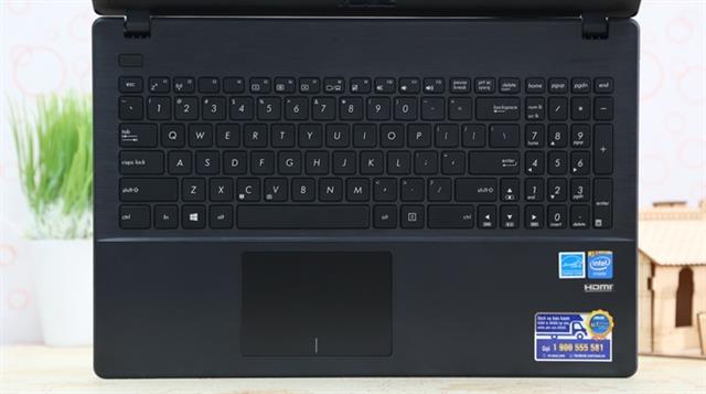 Cận cảnh Asus X551MAV chạy Windows 8.1 giá gần 6,8 triệu đồn