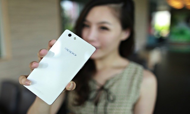 Oppo R1L ra mắt với thiết kế khó chê vào đâu