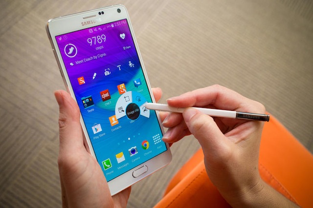 Tặng gấu Galaxy Note 4 phiên bản giáng sinh này thì tuyệt bi