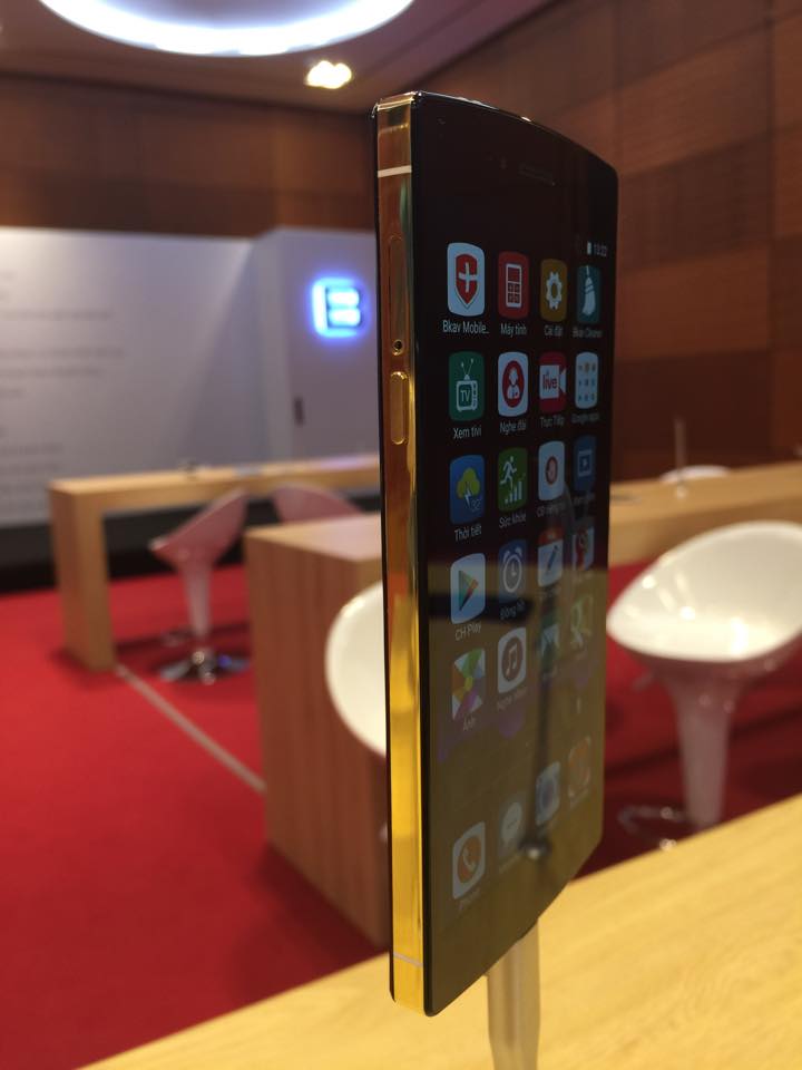 5 smartphone phiên bản vàng Gold 'không đẹp không lấy tiền'