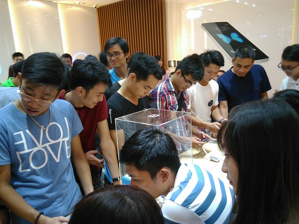 Showroom Bphone chính thức mở cửa