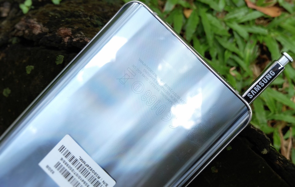 Mở hộp Galaxy Note 5 phiên bản Silver Titanium độc quyền