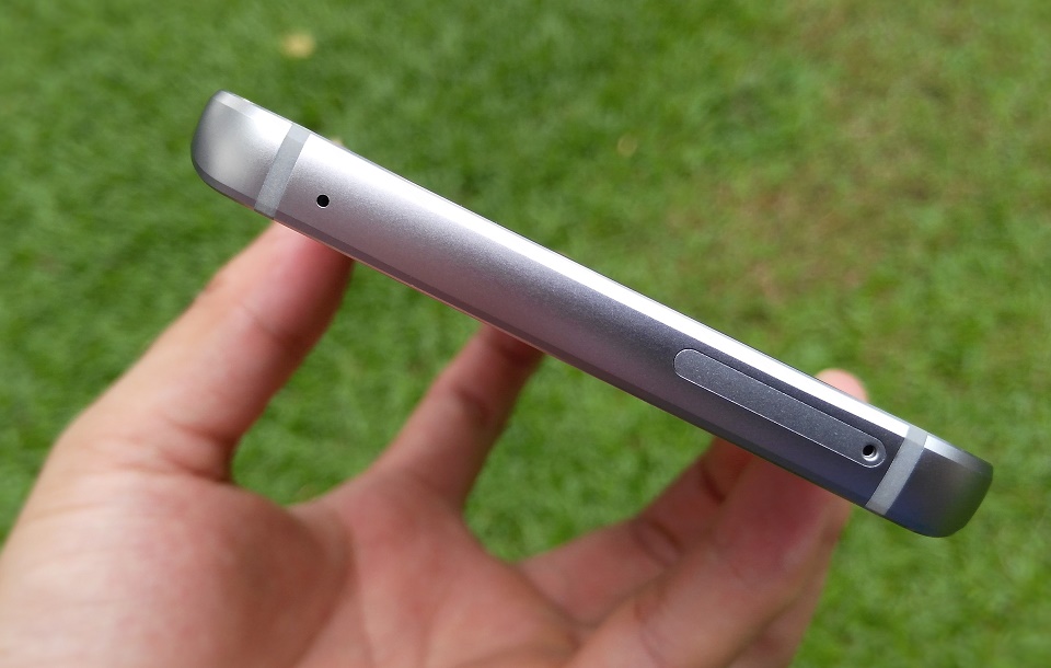 Mở hộp Galaxy Note 5 phiên bản Silver Titanium độc quyền