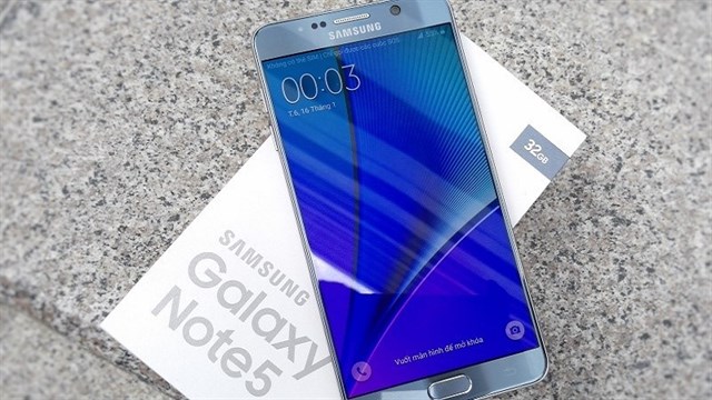 Mở hộp Galaxy Note 5 phiên bản Silver Titanium độc quyền