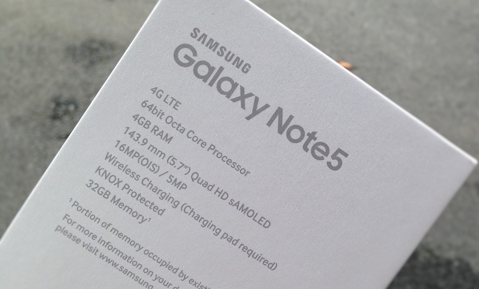 Mở hộp Galaxy Note 5 phiên bản Silver Titanium độc quyền