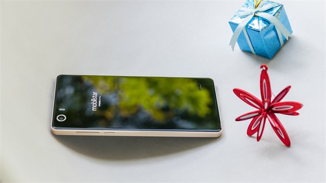 Prime X Plus với thiết kế đẹp, RAM 2 GB đã có giá bán