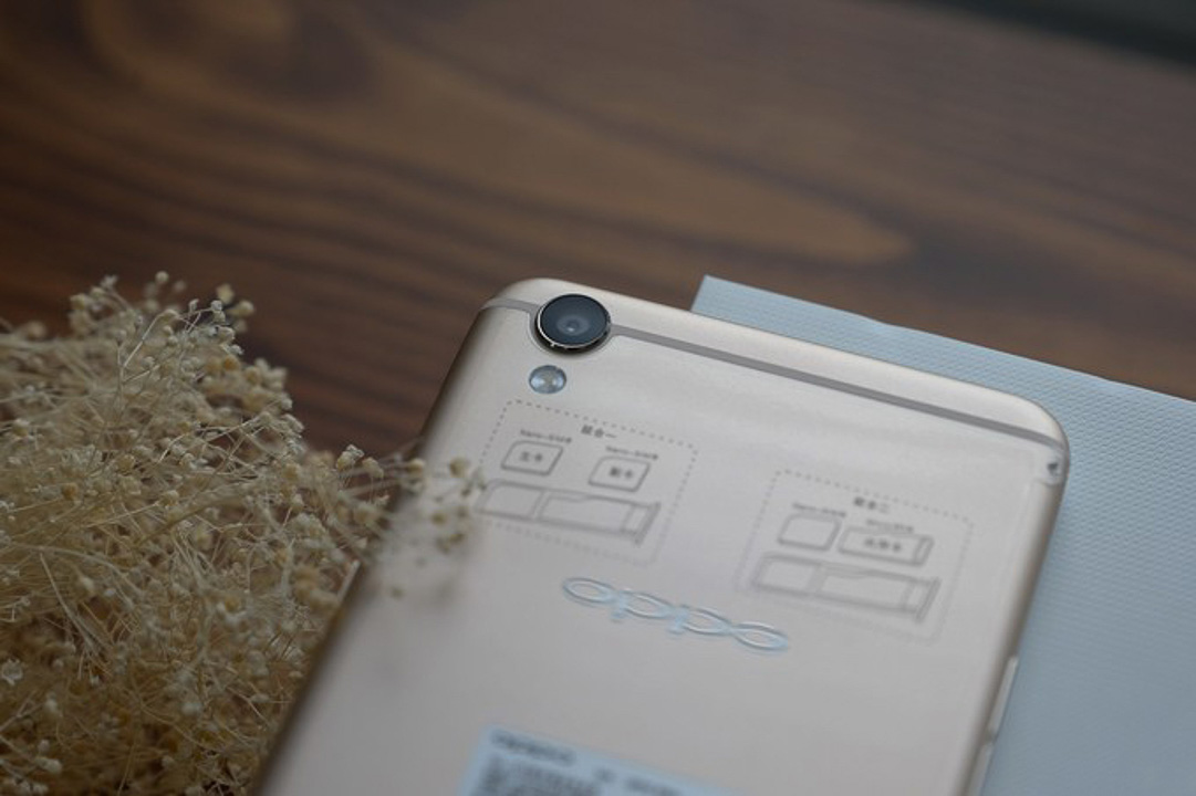 Trên tay OPPO R9, R9 Plus: Camera trước 16 MP, vân tay nhanh