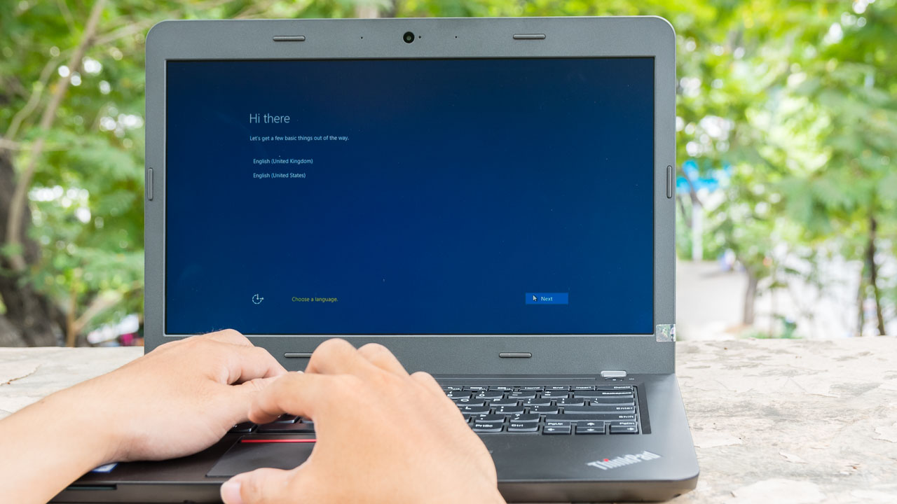 Mở hộp Lenovo Thinkpad E640: laptop doanh nhân giá tốt