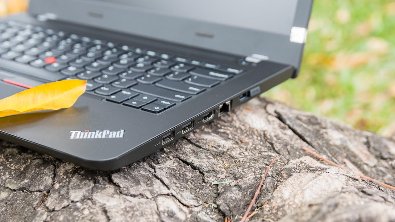 Mở hộp Lenovo Thinkpad E640: laptop doanh nhân giá tốt