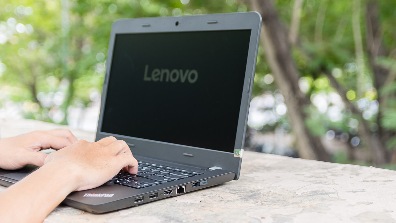 Mở hộp Lenovo Thinkpad E640: laptop doanh nhân giá tốt