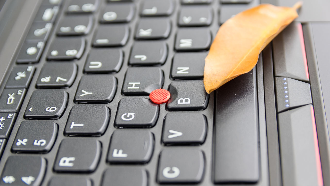 Mở hộp Lenovo Thinkpad E640: laptop doanh nhân giá tốt