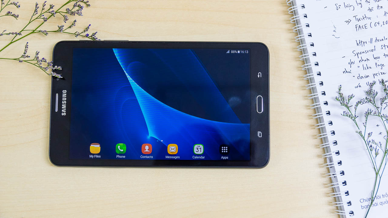 Trên tay Galaxy Tab A 2016: Thiết kế đẹp, pin lớn, giá tốt