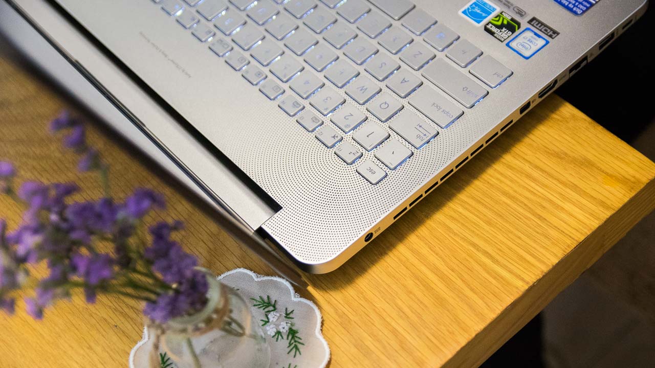 Đánh giá Asus N552V: Một chiếc laptop giải trí mạnh mẽ