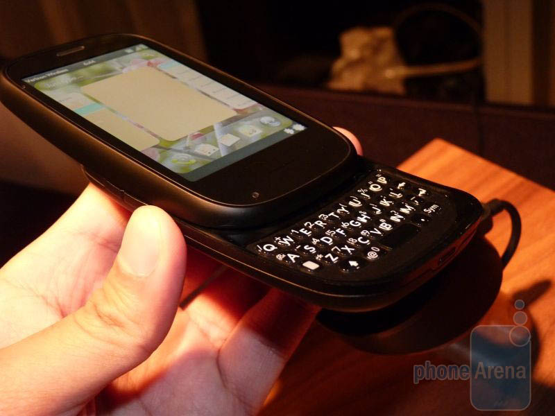 Ngắm nhìn Palm Pre 2 từng được xem là đối thủ của iPhone