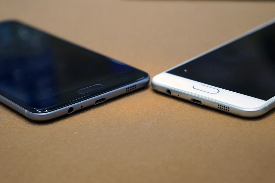 Trên tay Galaxy C5, C7: Giá tốt nhưng thiết kế "lạ mà quen"