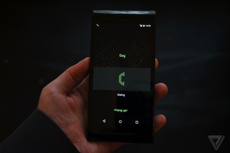 Cận cảnh Solarin, smartphone giá 16.000$ của Sirin Lab