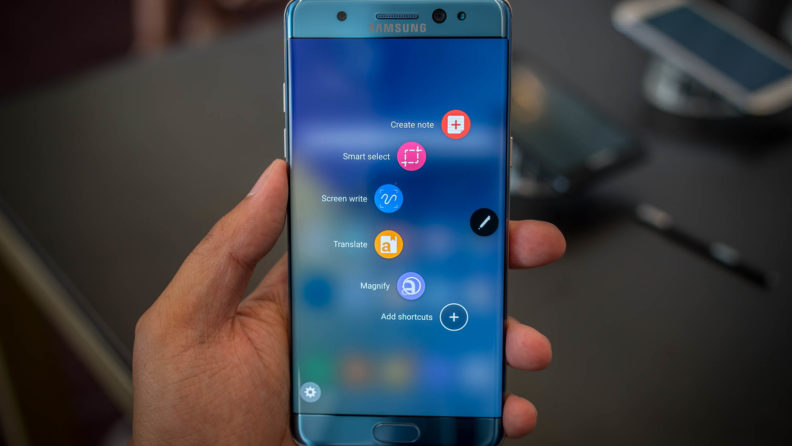 So sánh Galaxy Note 7 và S7 Edge: Giống ở cấu hình không đổi