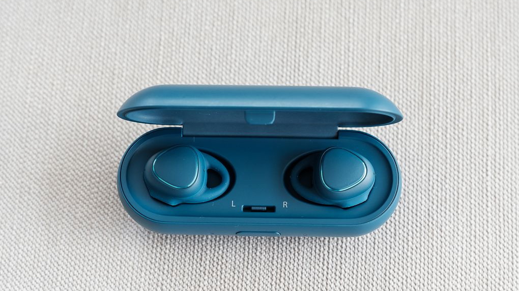 Đánh giá nhanh tai nghe không dây Samsung Gear IconX