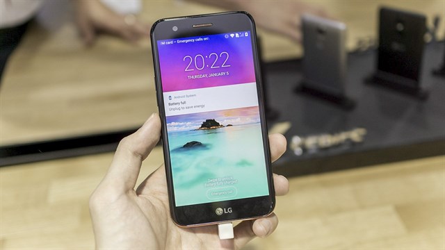 Trên tay LG K10 2017: Thiết kế đẹp, 3 GB RAM, Android 7.0