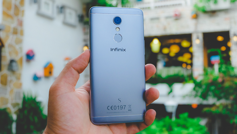 Trên tay Infinix S2 Pro: Camera selfie 135 độ, dưới 4 triệu