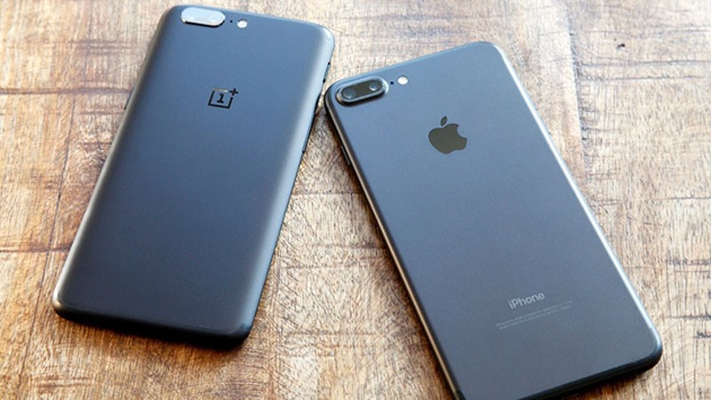 OnePlus 5 dính lỗi kinh điển dưới thời của iPhone 4