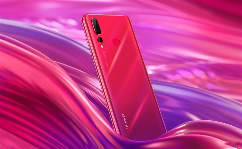 Huawei Nova 4 và Galaxy A8s: Cùng có "nốt ruồi" nhưng ai làm tốt hơn?
