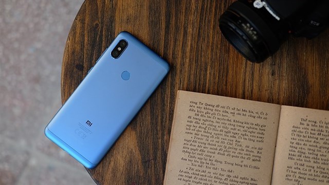 Redmi Note 6 Pro camera kép trước sau, pin 4.000mAh giảm giá