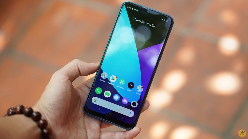 Trên tay Realme C3: Ngon hơn mức giá thế này thì sợ cháy hàng mất thôi