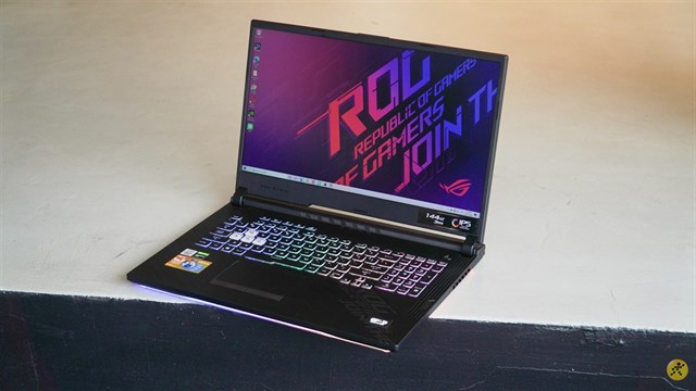Trên tay ASUS ROG Strix G17: Laptop gaming màn hình lớn chơi game ngon