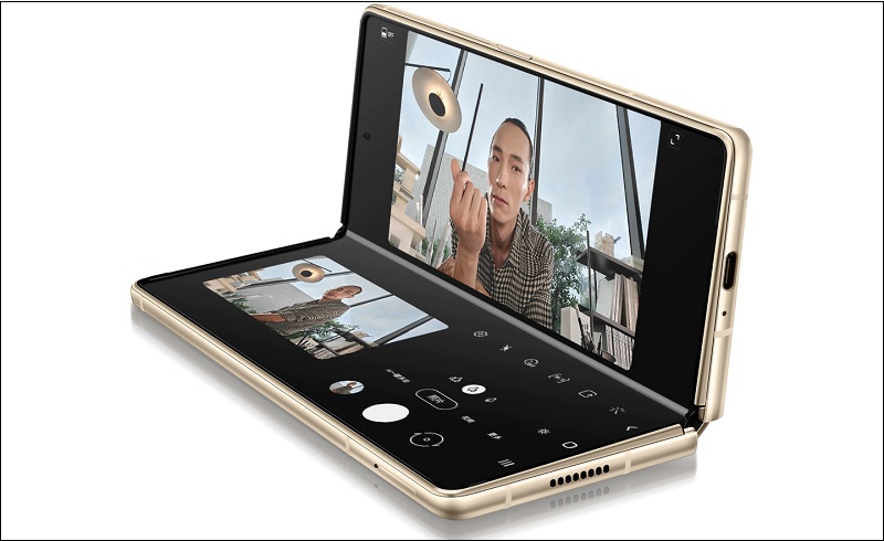 Samsung W21 5G ra mắt: Lớn hơn Galaxy Z Fold2 5G, giá 69.5 triệu đồng