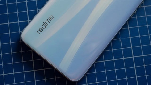 Realme Race Pro chạy Snapdragon 888 lộ thông số kỹ thuật và thiết kế