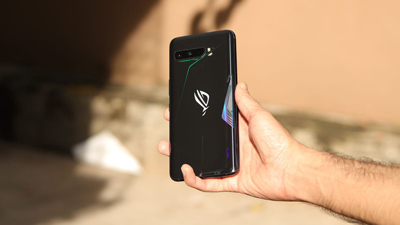 Nghe Đồn Là: ASUS ROG Phone 4 sẽ là smartphone chơi game tốt nhất 2021