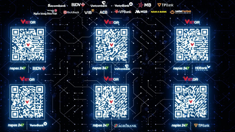 Các ngân hàng đồng loạt cho chuyển tiền nhanh và thanh toán bằng mã QR