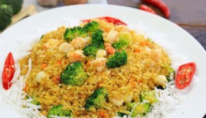 Cách làm cơm chiên cá mặn giòn ngon chuẩn nhà hàng