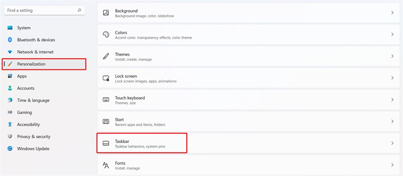Step 5: In the Taskbar alignment section, choose Left or Center.