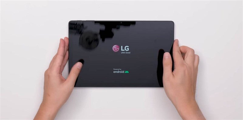 Trên tay LG Ultra Tab: Độ bền cao, pin hơn 7.000 mAh, màn hình 2K