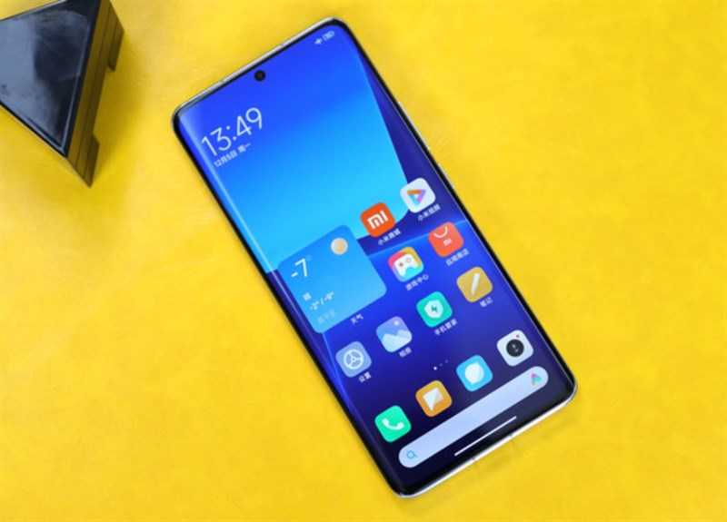 Xiaomi 15 Pro có gì mới: Liên lạc vệ tinh, Snap 8 Gen 4, giá 22 triệu?